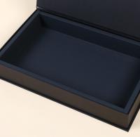 China Sturdy 150gsm Magnetic Folding Gift Boxes 245*220*55mm for sale