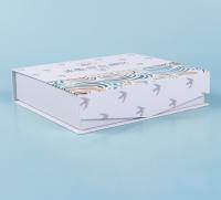 China Recyclable Decorative Boxes With Magnetic Closure UV Coating for sale