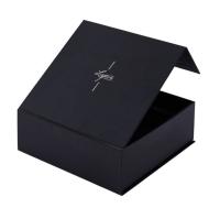 China Luxury 1200gsm Black Gift Box Magnetic 2 Sided Printing for sale