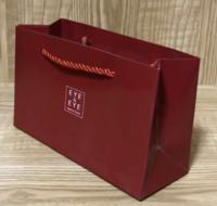 China Gloss Laminated Kraft Paper Shopping Bags OEM Durable Paper Bag 120gsm for sale