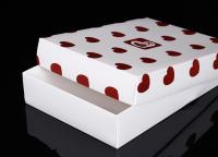 China Rigid Cardboard Gift Box FSC 350gsm Ivory Board Box For Clothes Packaging for sale