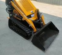 China Small Stand On Skid Steer Mini Loader Machine With Bucket 300KG ISO9001 for sale