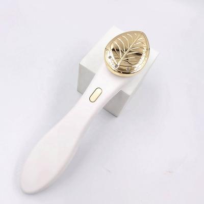 China Mini Portable Electric Eye Massage Pen for Lifting and Tightening Pores HAND HELD for sale