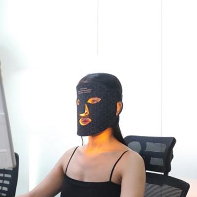 China Led Facial Masks Comfort for Skincare and Mask Therapy Light Red Output Power 5V DC 3000MA for sale