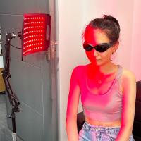 China 660nm 850nm Infrared Light Therapy Lamp for Face and Body 104 LEDs 2A Output Current for sale