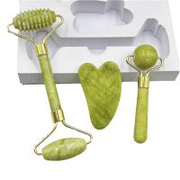 China 100% Natural Jade Stone Jade Facial Roller and Gus Sha Custom Box Sets for 19*16*5cm for sale