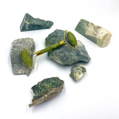China Jade Roller and Gua Sha Oil Set for Face Neck Body Massage Waterproof 100% Natural for sale