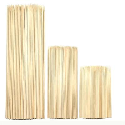China Lightweight Long Bamboo Skewers Portable Bamboo Barbeque Skewers Customizable for sale
