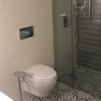 China 8.5L Flush Volume Wall-hung Enclosed Toilet Flush System Eco-friendly and Water-saving for sale