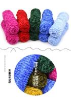 China Factory Price Wear-Resistant And Soft Polyester hand knitting chenille loop yarn for sale
