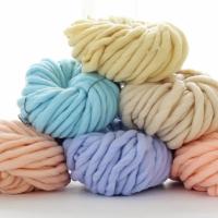 China low price super soft 250g chunky  weaving blankets  iceland wool yarn roving for sale