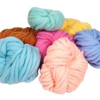 China Made in China various colors 3cm thick 250g/ball wool iceland yarn for hand knitting for sale