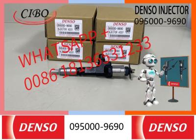 China 095000 9690 095000-9690 095000-0101 Injector for Denso 1J508-53050 1J500-53051 1J508-53052 for Kubota V3800 V3800DI V3800T 3.8L for sale