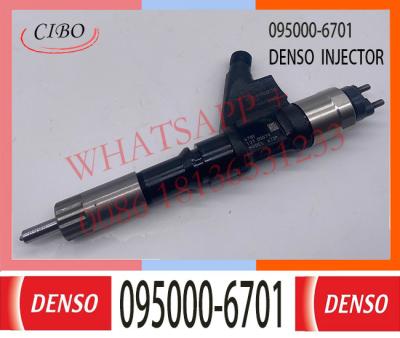 China 095000-6701 DENSO Diesel Engine Fuel Injector 095000-6701 095000-6700 9709500-670 for HOWO VG1540080017A for sale