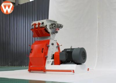 China Tear Circle Poultry Animal Feed Crusher With Hammer Screen Distance 0.8-1mm Patent for sale