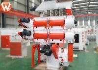 China Poultry Feed Pellet Machine Smooth Transmission 1.5 - 12mm Pellet Size for sale