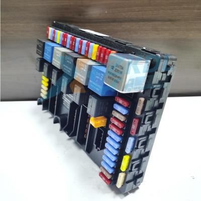 China Original SINOTRUK HOWO 371 Fuse Box WG9716582301 WG9716582301/1 Electrical Junction Box NEW Truck Parts for sale