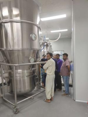 China 100-180kg Batch Fluid Bed Dryer Granulator with 670L Capacity and 30kW Fan Power for Pharmaceutical Processing for sale
