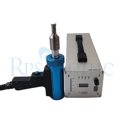 China Titanium Horn Ultrasonic Plastic Spot Welder 800w Handheld For Auto Parts for sale