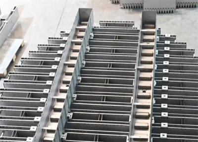 China 0.1mm Packed Tower Internals SS304 Gas Jet Packing Support Plate Hump for sale