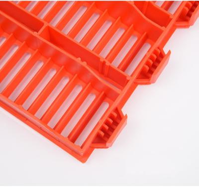 China 300kg Bearing Slatted Floor For Poultry Fattening Pigs Goat Farming for sale