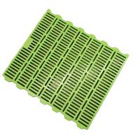 China PP Material 60cm Plastic Slatted Floor For Pigs Livestock Fram for sale
