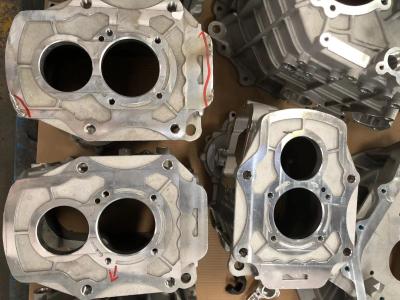 China Aluminum Alloy Die Casting Automobile Engine Gearbox Housing Low Pressure 20-60kPa for sale