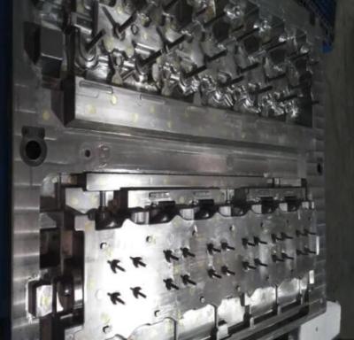 China Custom Aluminum Cylinder Head Mold for Automotive Applications | OEM/ODM Lost Foam Casting with ZL104 Material for sale