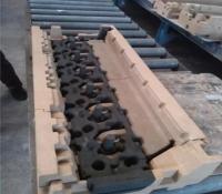 China Custom Aluminum Alloy Cylinder Head Mold for Automotive Parts - ISO 9000 Certified with 31,800 sqm Manufacturing Facility for sale
