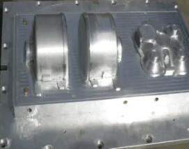 China Permanent Mold Aluminum Casting for Auto Parts with >3mm Wall Thickness and 50,000-100,000 Shot Life for sale