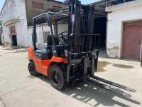 China 3000kg Toyota Diesel Forklift 4.5 Lifting High Sturdy Construction High Safety Standards for sale