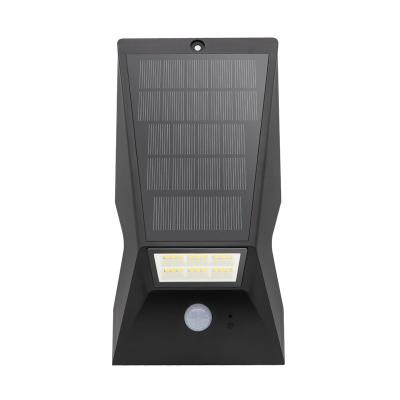 China Modern Mountable Outdoor Fence IP65 100 LED Solar Motion Sensor Light for sale