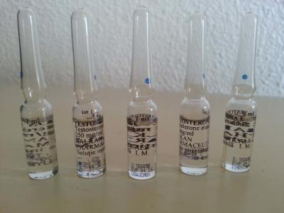 China Pharmaceutical Glass Ampoule Bottle Clear And Amber Color With Printing 2ml for sale
