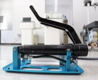 China Portable Wellhead Tools Pedal Operated Valve Grease Gun for sale