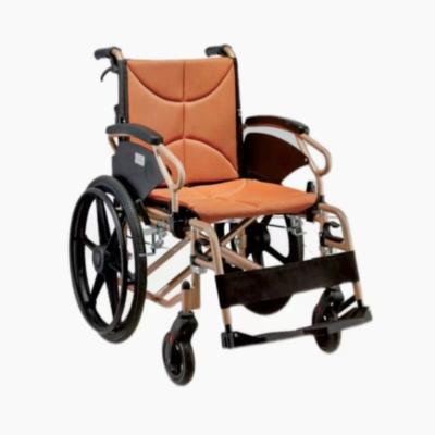 China Aluminum Foldable Manual Wheelchair 100kg Capacity with 24