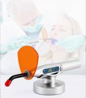 China Dental LED Curing Light with 2600mA Battery and 1200-2000mw/cm² Intensity for Composite Resin for sale