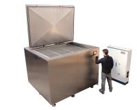 China Rail Bearing Parts Washer Ultrasonic Filtration System Carbon Rust Ink And Paint Removal for sale