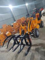 China Compact Mini Loader 4WD 500kg Capacity 2.4m Lifting Height Skid Steer Loader for sale