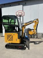 China 1.7T Compact Mini Excavator 19KW Digger Machine for Construction and Landscaping for sale