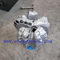 China Diamond Drilling Tool 5-7/8 Inch 5 Blades API Spec  PDC Drill Bit for sale