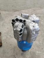 China 5-1/2 Inch Diameter 5 Blade PDC Matrix Body API Drilling Rig Bit for sale