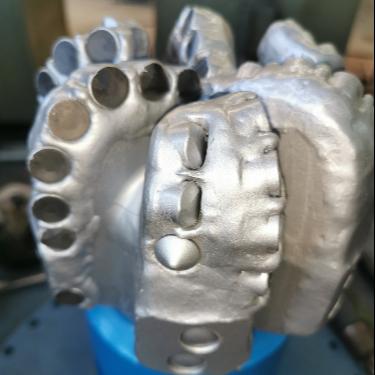 China 5 7/8 inch Steel Body PDC Diamond Oil Gas Drilling Bit for sale