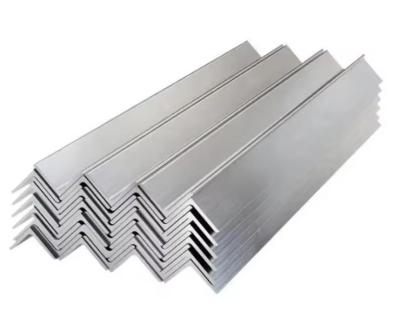 China Angle Iron Bar/Hot Rolled Ms Angel Steel Profile/Equal Or Unequal Steel Angle Bars 20 25 30 35 40mm for sale