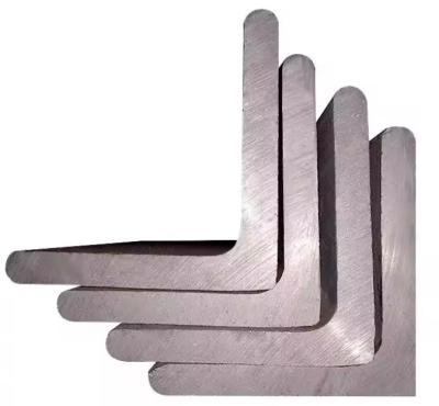 China Angel Iron Hot Rolled MS Angel Steel Profile Equal OR Unequal Steel Angle Bars With Rust Resistant Finish for sale