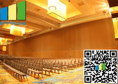 China Aluminium Hotel Soundproof Operable Wall Wooden Room Partitions Sliding 65mm Thick 42db for sale