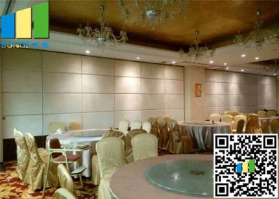 China 65mm Thickness Sound Insulation Fabric Panels Folding Partition Wall for sale