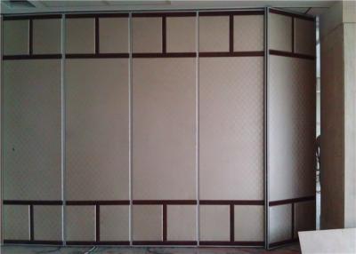 China Auditorium Vertical Wooden Wall Partition 600-1230mm Manual Operable Partition for sale