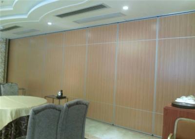 China Folding Acoustic Room Divider 65mm Panel Sound Insulation 32dB for Banquet Hall for sale