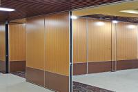 China Soundproofing Acoustic Folding Partition System Rolling Room Dividers for sale