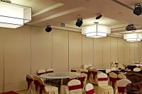 China Aluminium Bi-Fold Doors Movable Collapsing Sliding Partition Wall Easy Installation for sale